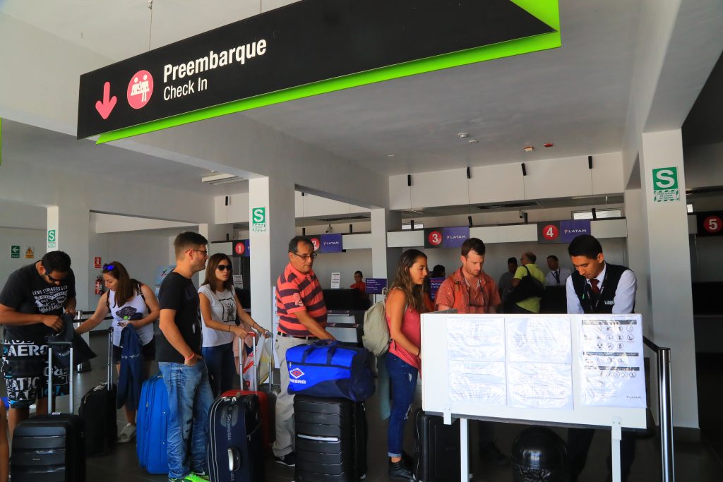 Invierten cerca de dos millones de soles para mejorar aeropuerto de ...