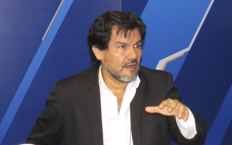 Javier Torres: La salida a la crisis es la renuncia de Boluarte ...