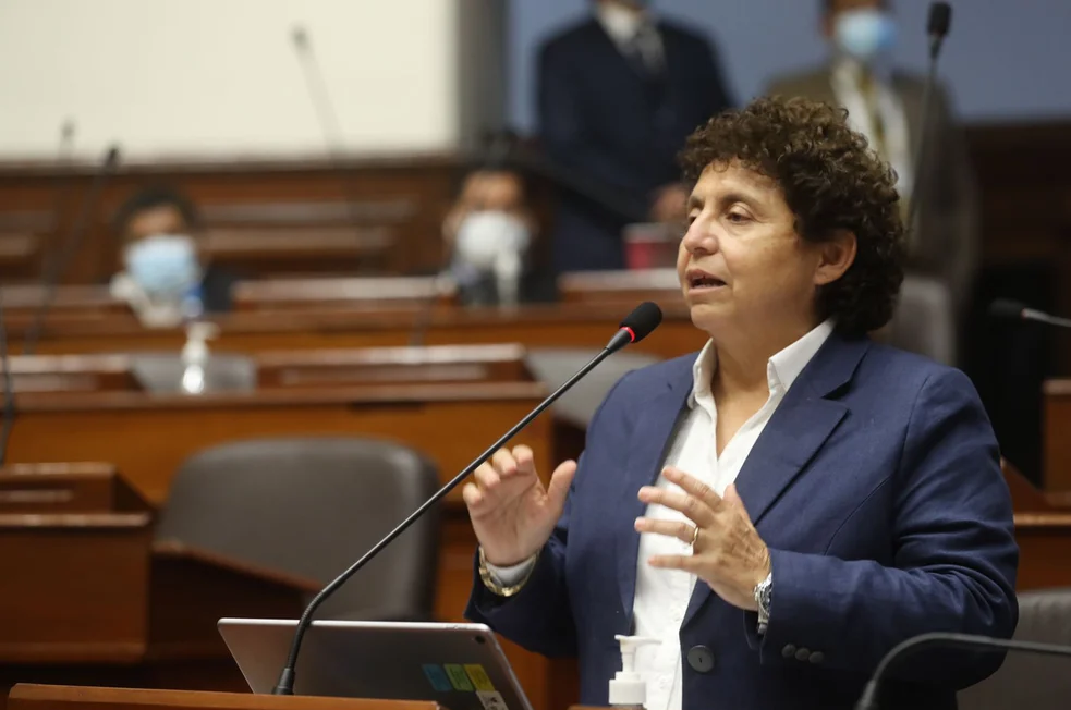 Susel Paredes: El Congreso nos está meciendo - Cutivalú Piura