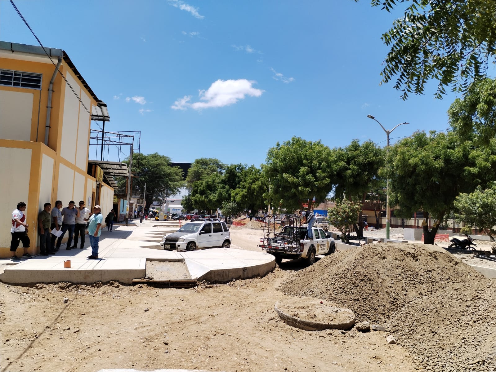 Av. Corpac en Castilla: piden más celeridad para terminar obra que hace intransitable la zona ...